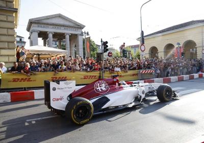 Foto Alfa Romeo, Formula 1 in città e 'Cofani Aperti' al Museo 04 ...