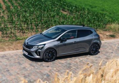 Nuova Clio E-TECH Full Hybrid: ibrida che consuma poco - Patentati