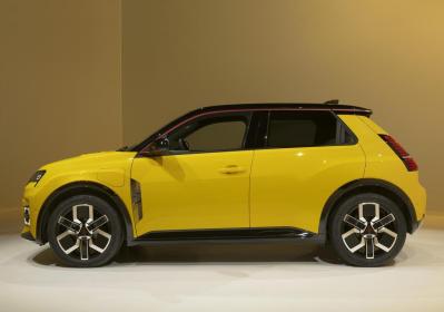 Renault 5 2024, i prezzi e le caratteristiche della 3a generazione ...