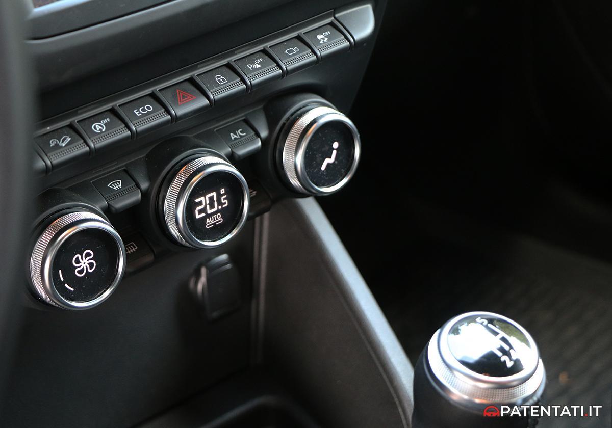 Foto Dacia Duster 4x4 console centrale - Patentati