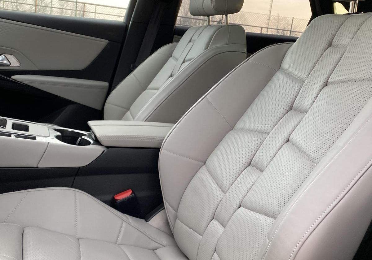 DS 7 E-Tense 225 opera, la prova della SUV premium ibrida plug-in - Patentati