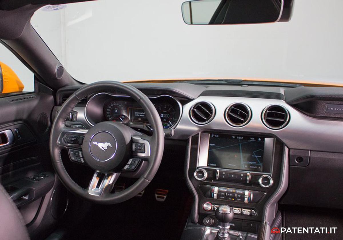Foto Ford Mustang 5.0 V8 GT automatica interni - Patentati