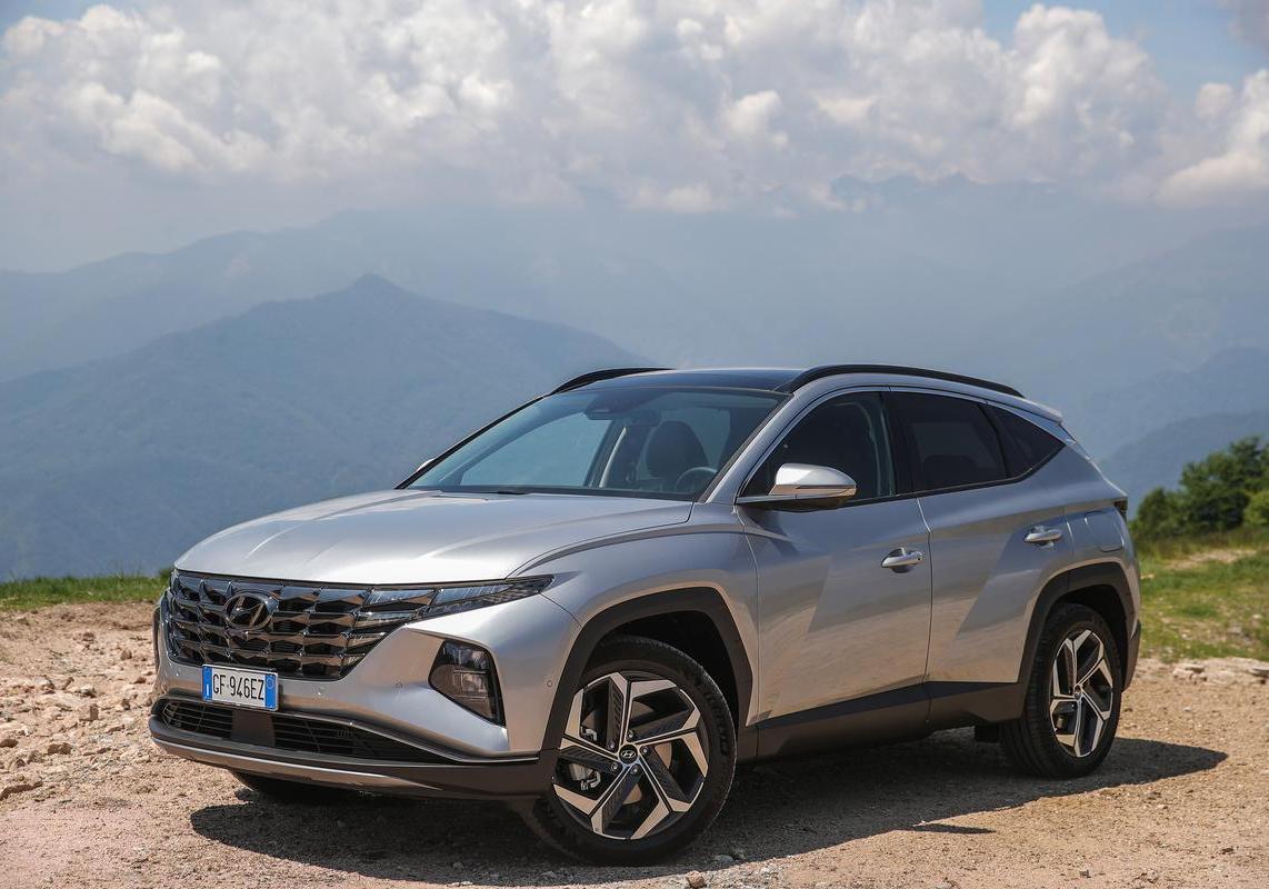 Foto Hyundai Tucson PHEV 2023 Patentati Foto Hyundai Tucson PHEV 2023 Patentati