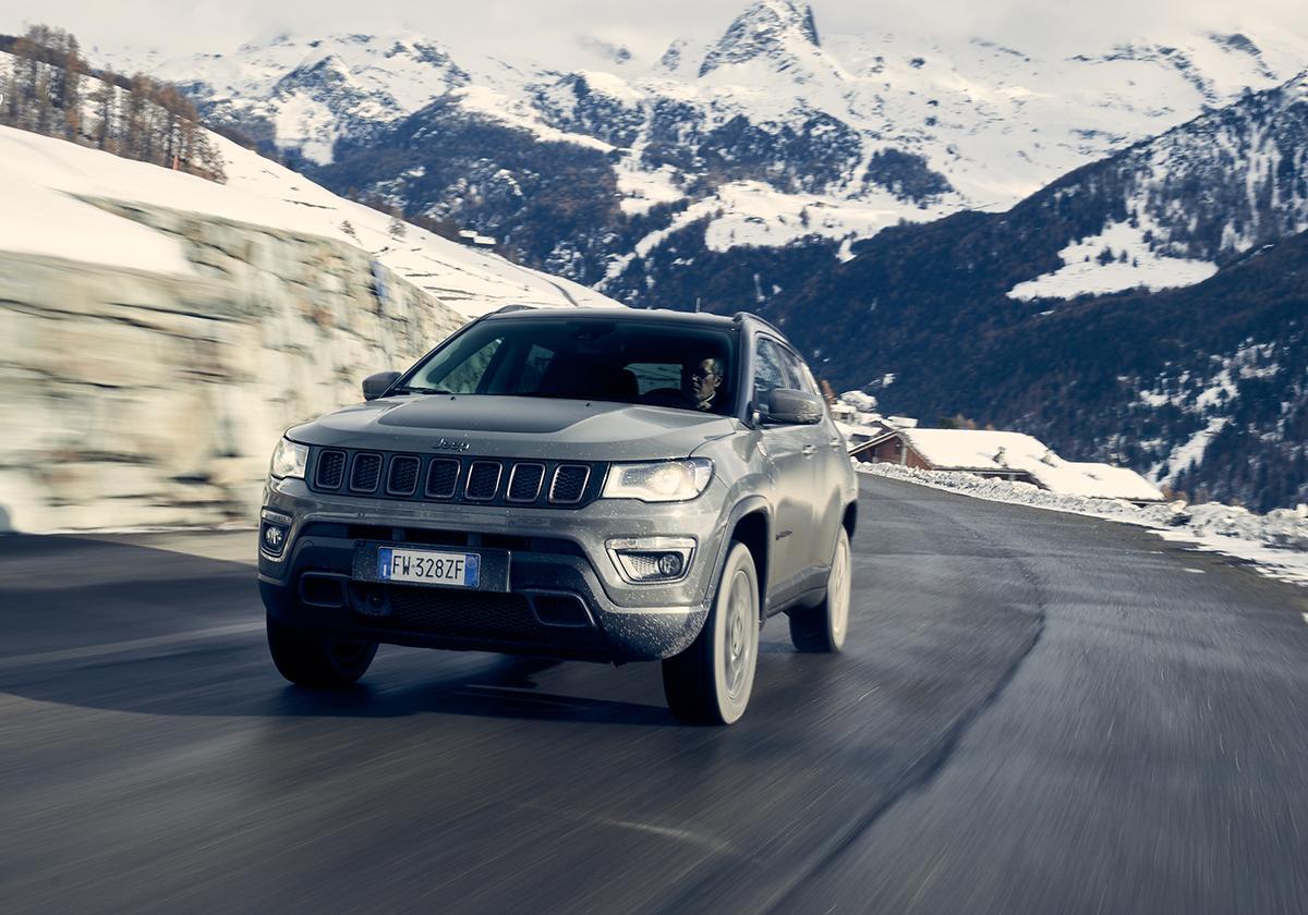 Foto Inverno Jeep, test drive ed esposizioni a Champoluc 02 - Patentati