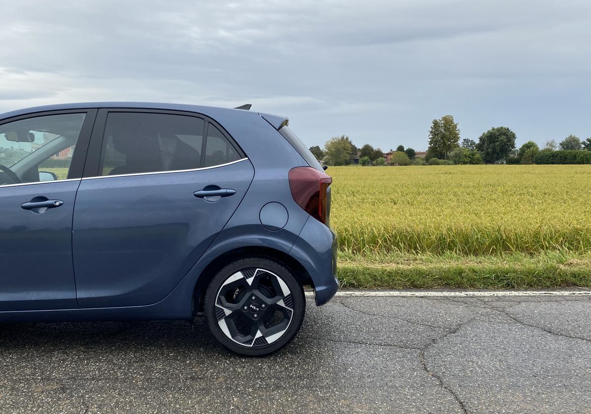 Foto Kia Picanto GT Line coda - Patentati