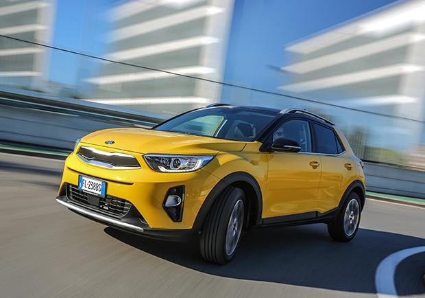 Kia Stonic 1.0 T GD-I 120 CV: dimensioni, motori, prezzi e opinioni della piccola SUV coreana ...