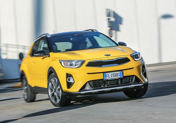 Kia Stonic 1.0 T GD-I 120 CV: dimensioni, motori, prezzi e opinioni della piccola SUV coreana ...