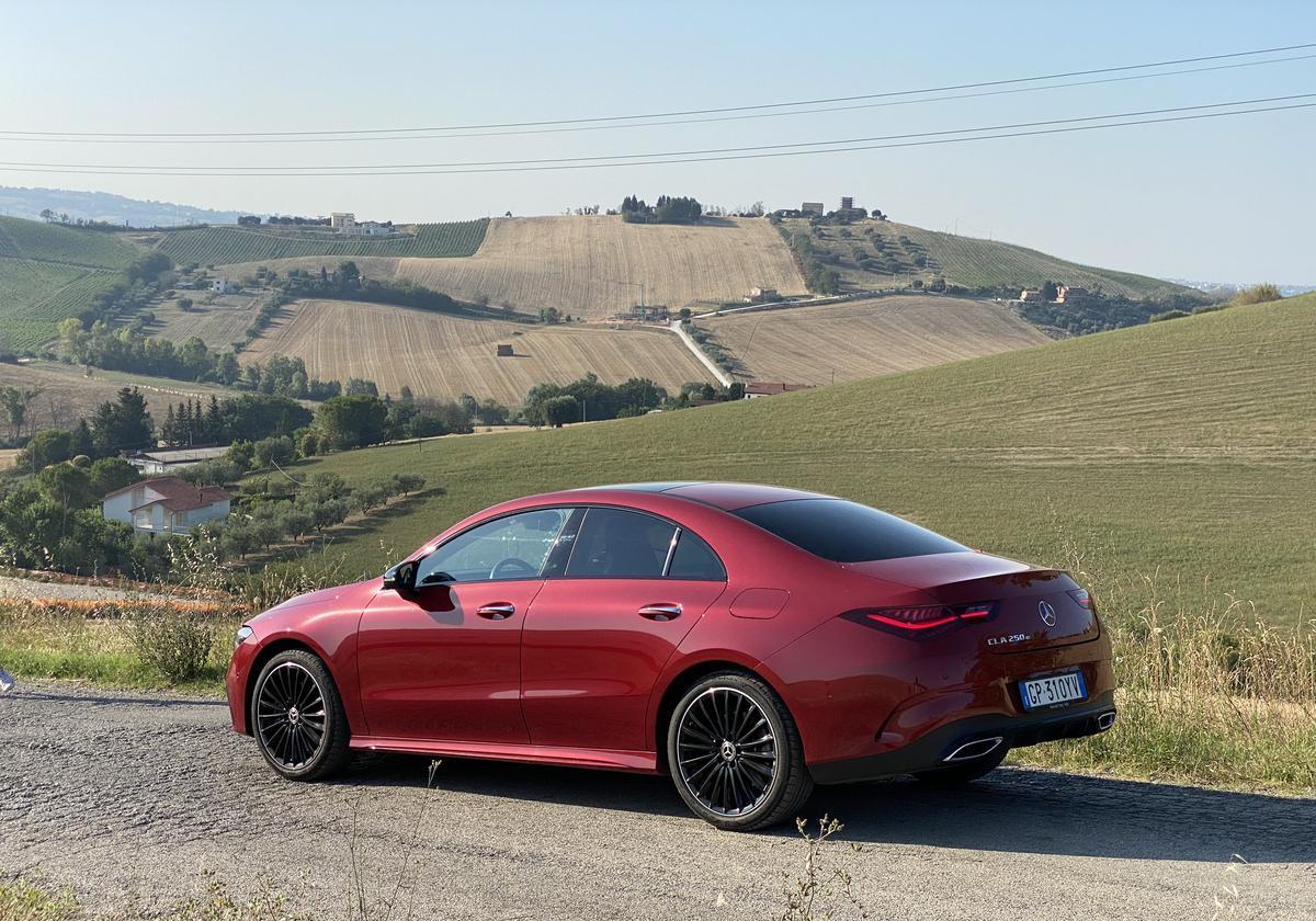 Erstaunlich Mercedes Cla 250 E Fotos
