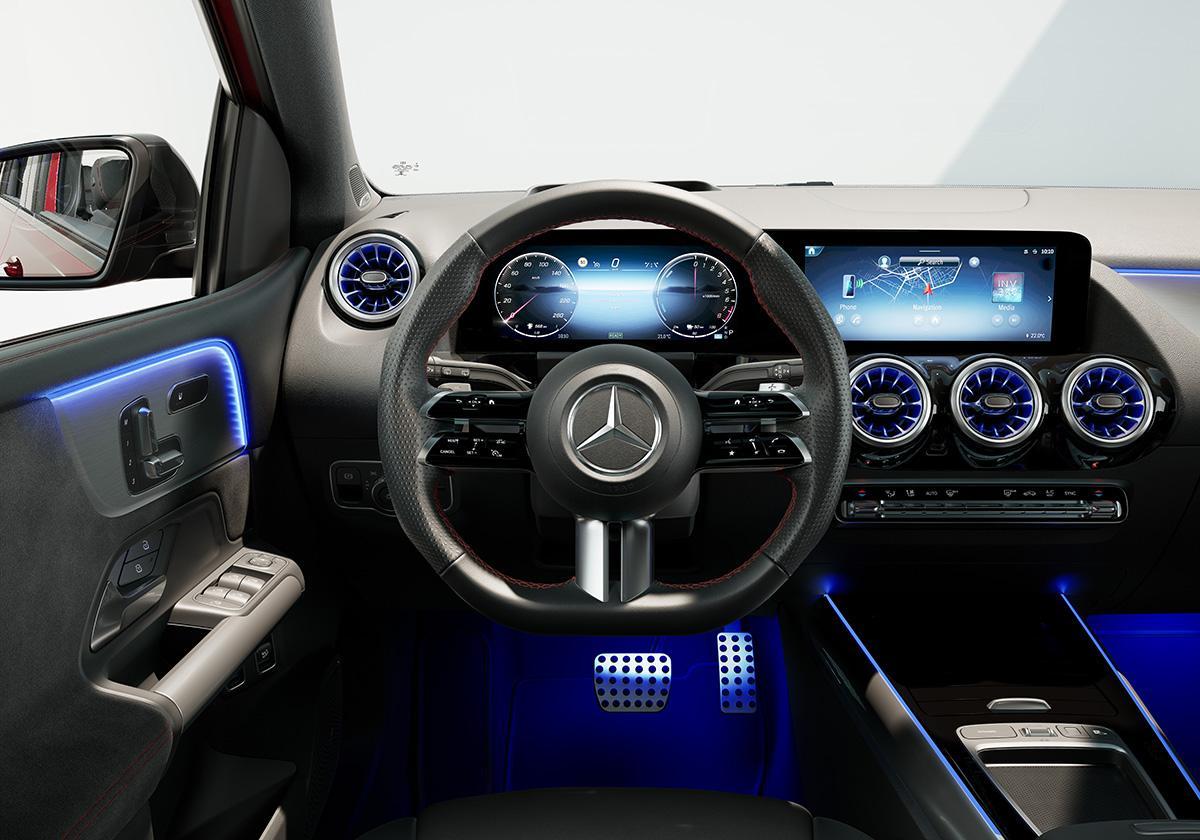 Foto Mercedes Classe B 2022 interni - Patentati