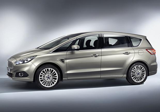 Nuova Ford S-Max, le caratteristiche della monovolume a 7 posti - Patentati