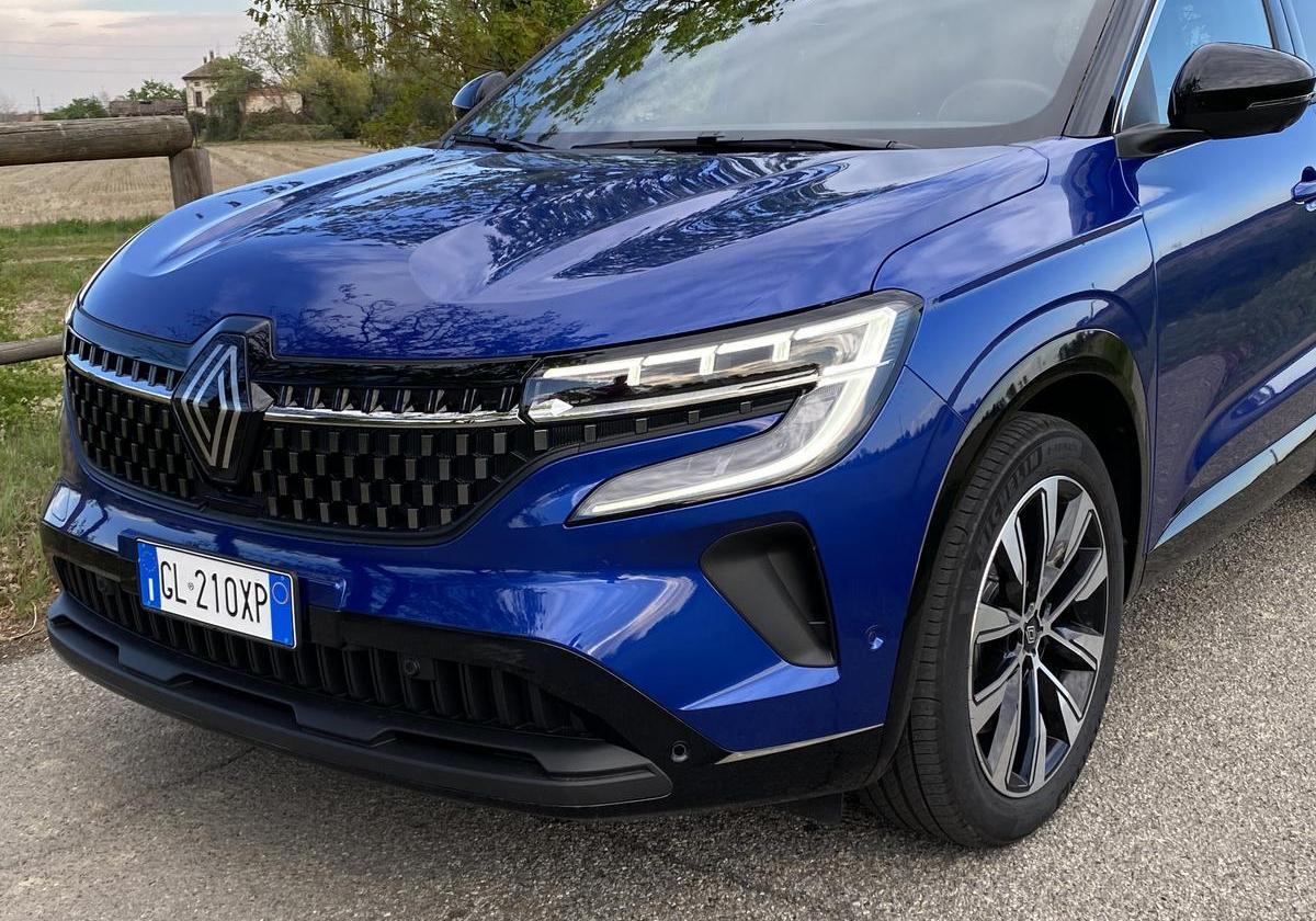 Renault Austral E-Tech, la SUV compatta ibrida di Renault da 200 Cv ...