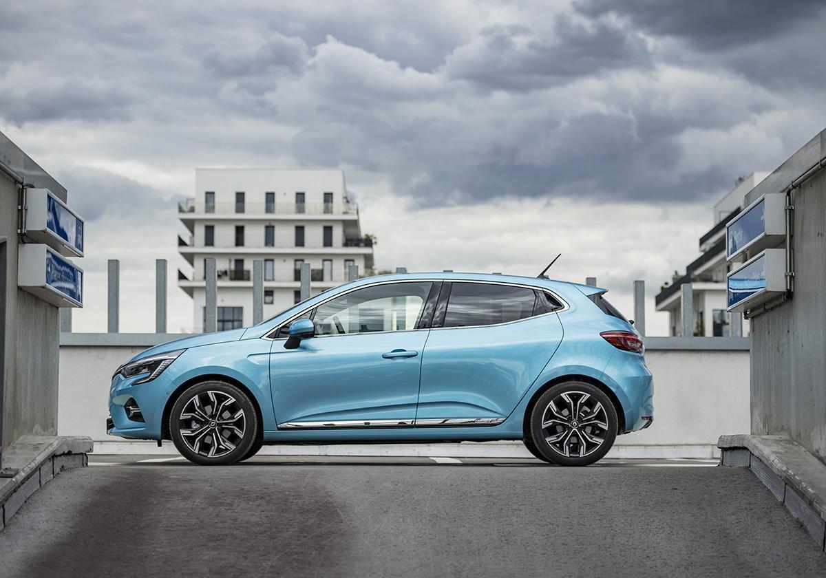 Renault Clio E-Tech Hybrid, l’utilitaria si fa ibrida - Patentati
