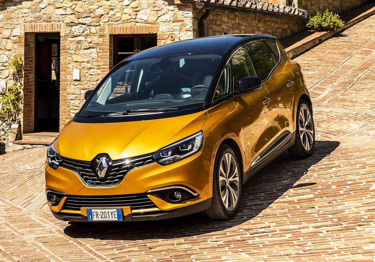 Renault, nuovo benzina per la Scénic - Patentati