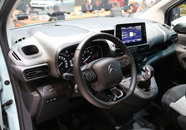 Foto Salone di Ginevra 2018 Citroen Berlingo interni - Patentati