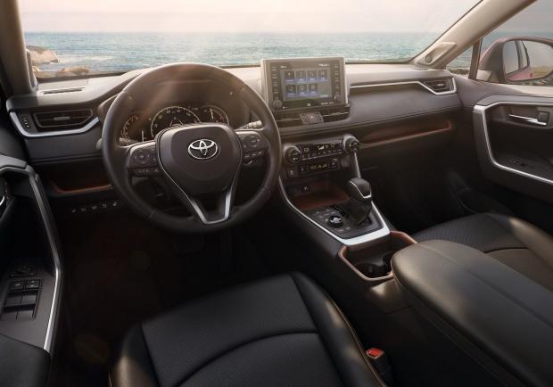 Foto Toyota RAV4 interni - Patentati