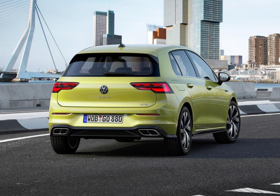 Volkswagen Golf 8 R-Line: dotazione, prezzi e foto - Patentati