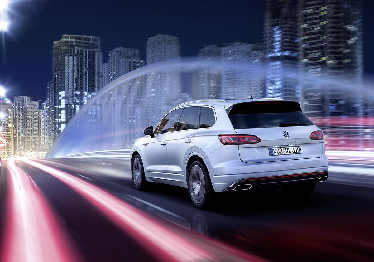 Volkswagen, il Night Vision della nuova Touareg - Patentati