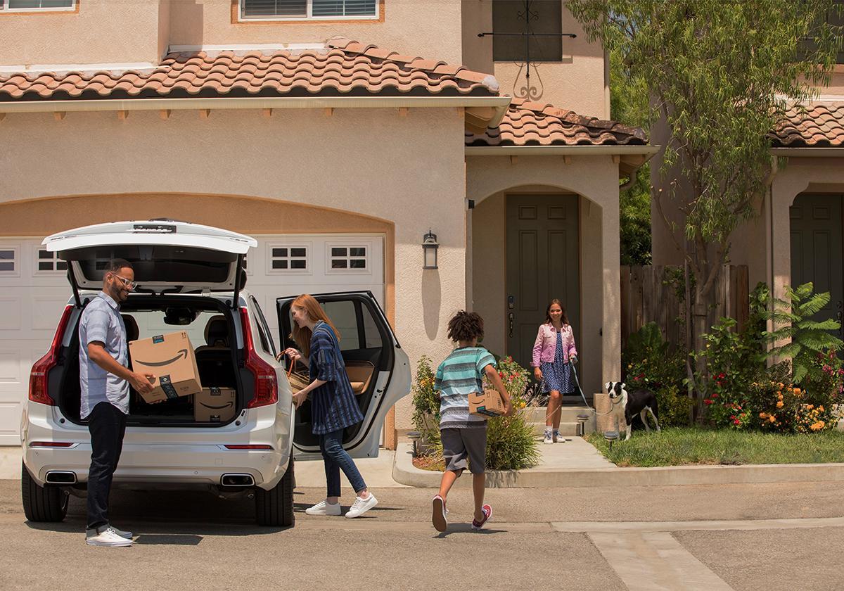 Volvo: ricevere i pacchi di Amazon in auto - Patentati