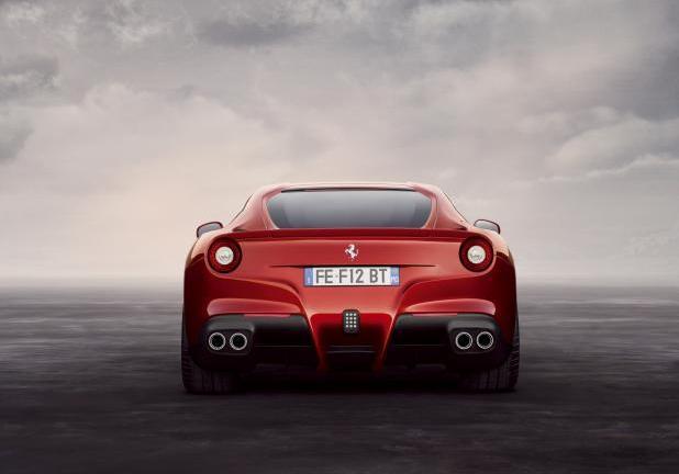 Foto Ferrari F12 berlinetta posteriore - Patentati
