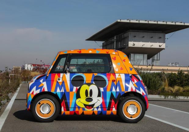 Foto Fiat Topolino disney mickey mouse modern profilo - Patentati