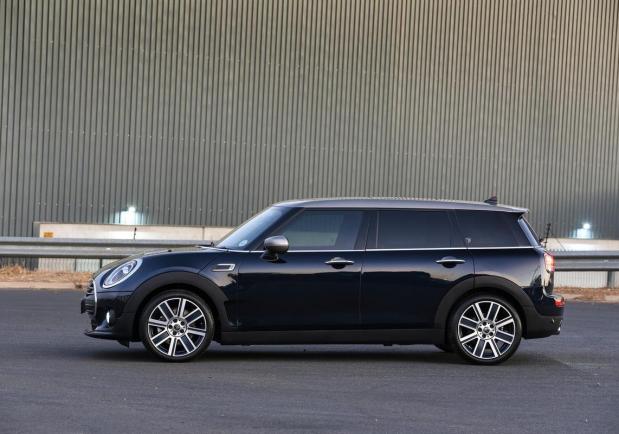 Foto Mini Clubman Cooper D Mayfair Edition foto profilo - Patentati