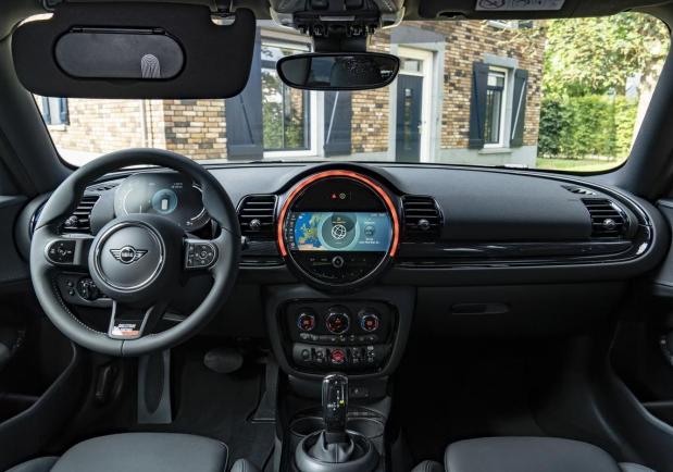 Foto Mini Clubman Cooper D Mayfair Edition interni - Patentati