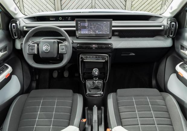 Nuova Citroën C3 2024: prova e prezzi della nuova crossover - Patentati