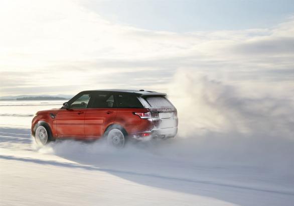 Nuova Range Rover Sport: le informazioni e le immagini ufficiali ...